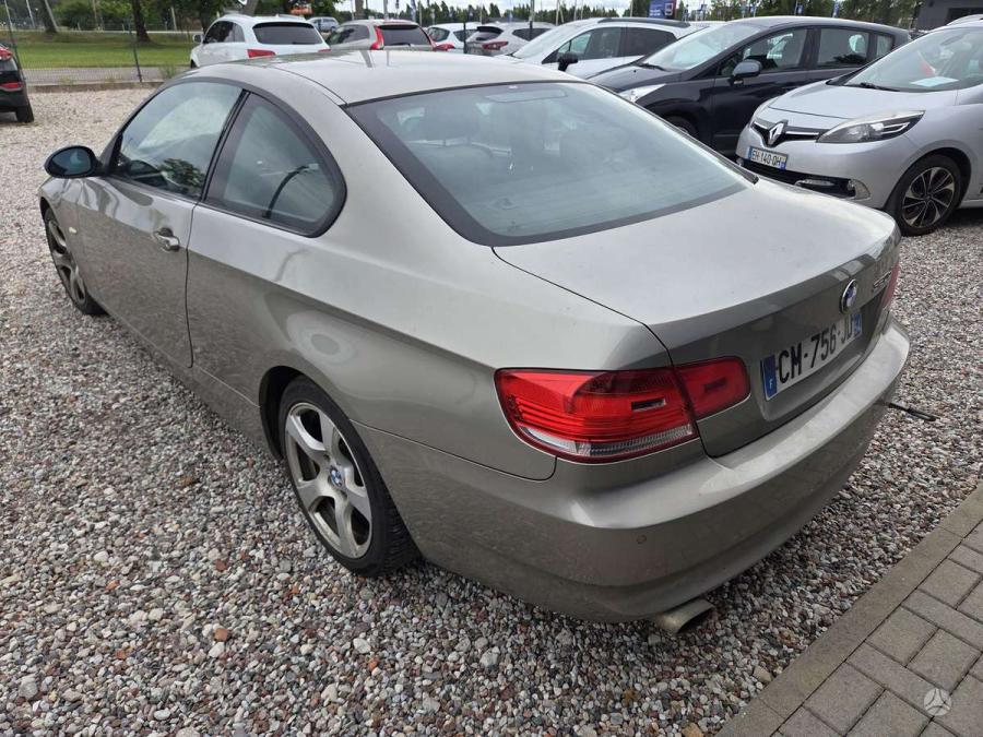 Brown BMW 320 2008 in Taurage, with an engine capacity of 2.00 L and mileage of 343 thousand km for 3200 €, photo 4 on AUTOMOTO.COM.LV