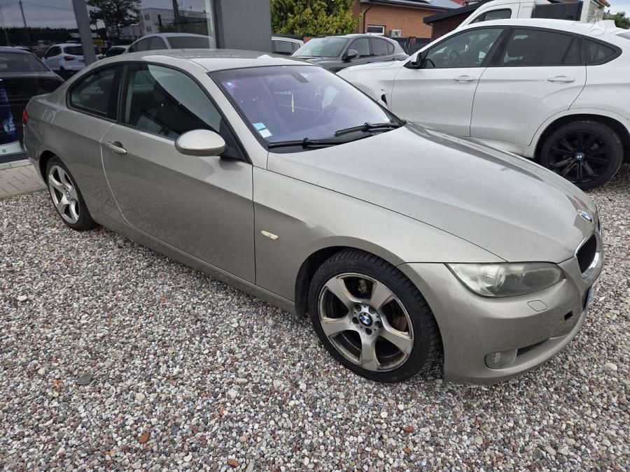 Brown BMW 320 2008 in Taurage, with an engine capacity of 2.00 L and mileage of 343 thousand km for 3200 €, photo 8 on AUTOMOTO.COM.LV