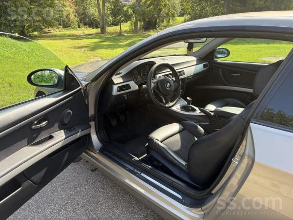 Brown BMW 320 2008 in Tukums, with an engine capacity of 2.00 L and mileage of 345 thousand km for 6590 €, photo 9 on AUTOMOTO.COM.LV