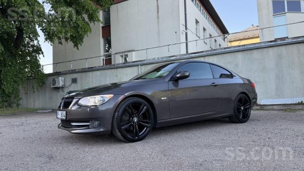 Brūns BMW 320 2010 Valmiera, ar dzinēja tilpumu 2.00 L un nobraukumu 285 tūkst. km par 7500 €, foto 6 vietnē AUTOMOTO.COM.LV