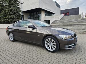 Brown BMW 320 2011 in Vilnius, with an engine capacity of 2.00 L and mileage of 301 thousand km for 6600 €, photo 12 on AUTOMOTO.COM.LV