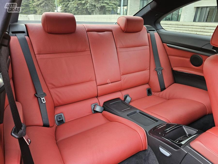 Brown BMW 320 2011 in Vilnius, with an engine capacity of 2.00 L and mileage of 301 thousand km for 6600 €, photo 24 on AUTOMOTO.COM.LV