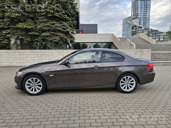 Brūns BMW 320 2011 Viļņa, ar dzinēja tilpumu 2.00 L un nobraukumu 301 tūkst. km par 6300 €, foto 3 vietnē AUTOMOTO.COM.LV