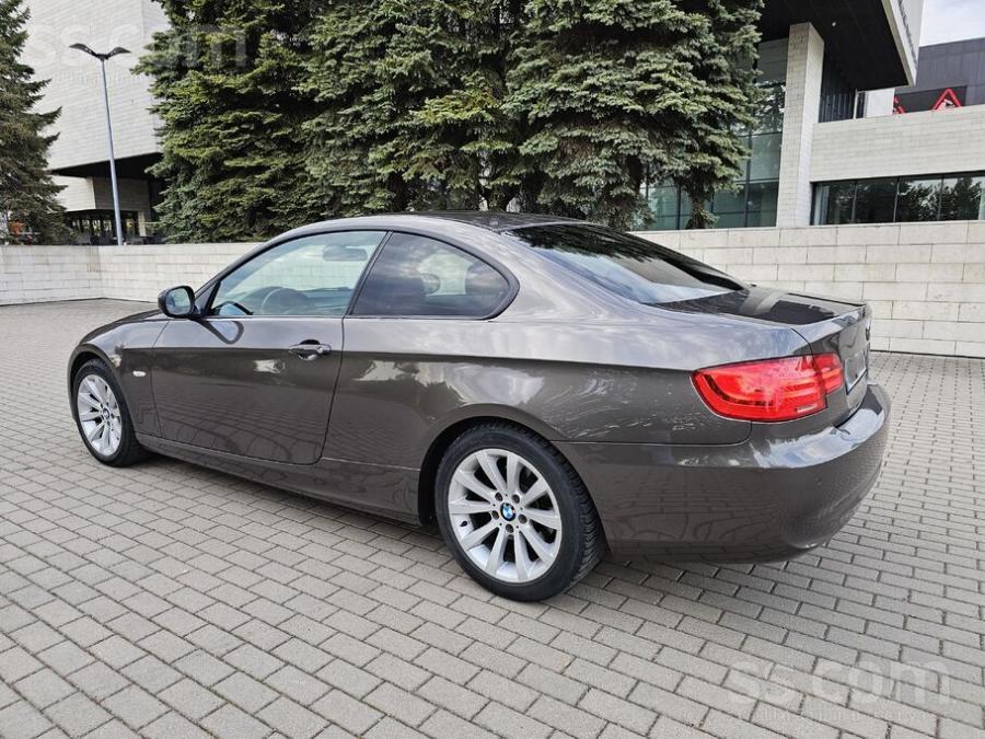 Brown BMW 320 2011 in Vilnius, with an engine capacity of 2.00 L and mileage of 301 thousand km for 6300 €, photo 5 on AUTOMOTO.COM.LV