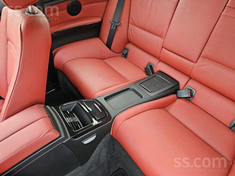 Brown BMW 320 2011 in Vilnius, with an engine capacity of 2.00 L and mileage of 301 thousand km for 6300 €, photo 18 on AUTOMOTO.COM.LV