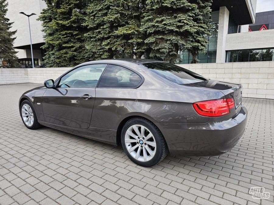 Brown BMW 320 2011 in Radviliskis, with an engine capacity of 2.00 L and mileage of 301 thousand km for 6200 €, photo 7 on AUTOMOTO.COM.LV