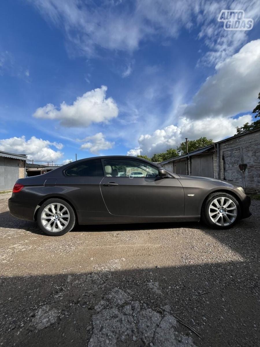 Brūns BMW 320 2011 Jonava, ar dzinēja tilpumu 2.00 L un nobraukumu 300 tūkst. km par 7800 €, foto 12 vietnē AUTOMOTO.COM.LV