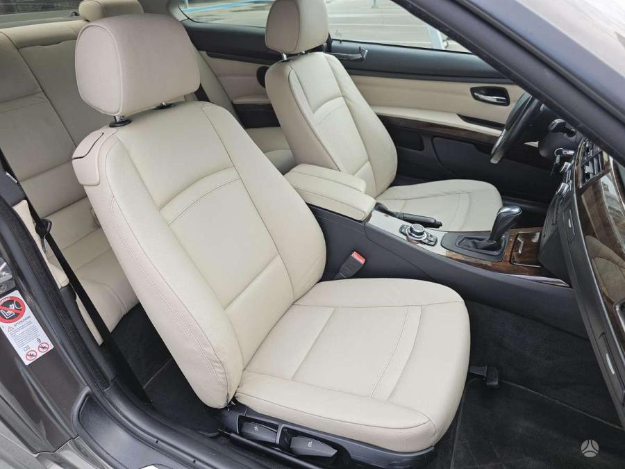 Brūns BMW 320 2011 Viļņa, ar dzinēja tilpumu 2.00 L un nobraukumu 300 tūkst. km par 7500 €, foto 19 vietnē AUTOMOTO.COM.LV