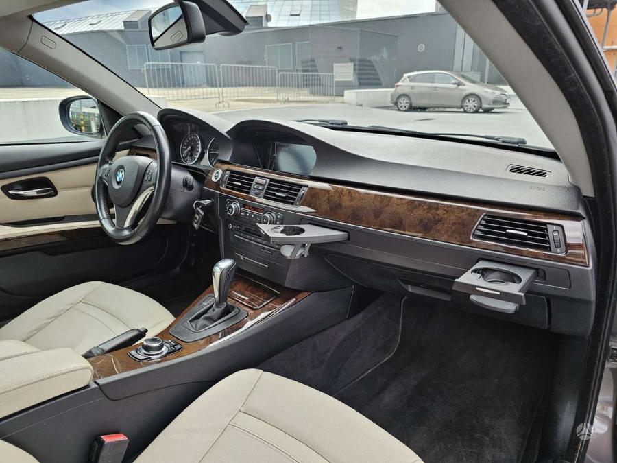 Brūns BMW 320 2011 Viļņa, ar dzinēja tilpumu 2.00 L un nobraukumu 300 tūkst. km par 7500 €, foto 20 vietnē AUTOMOTO.COM.LV