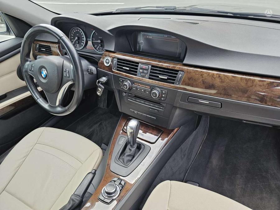 Brūns BMW 320 2011 Viļņa, ar dzinēja tilpumu 2.00 L un nobraukumu 300 tūkst. km par 7500 €, foto 21 vietnē AUTOMOTO.COM.LV