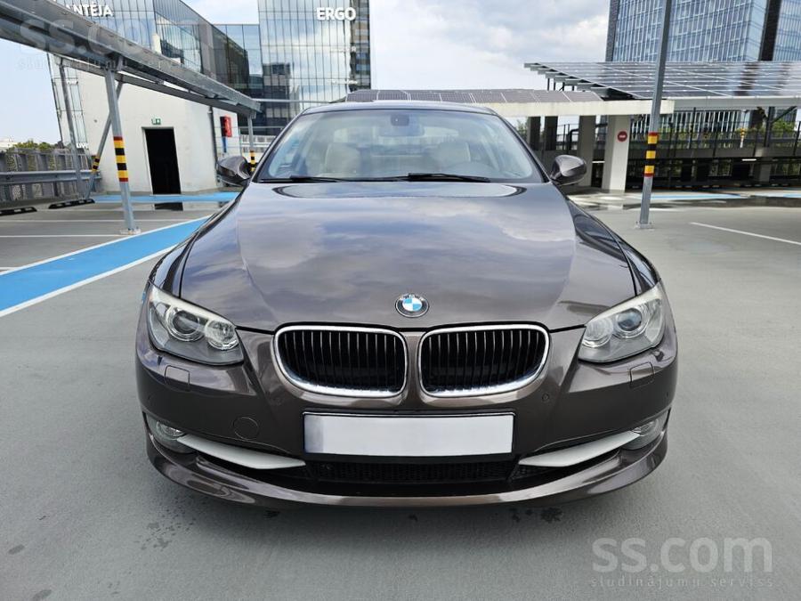 Brūns BMW 320 2011 Viļņa, ar dzinēja tilpumu 2.00 L un nobraukumu 301 tūkst. km par 6999 €, foto 1 vietnē AUTOMOTO.COM.LV
