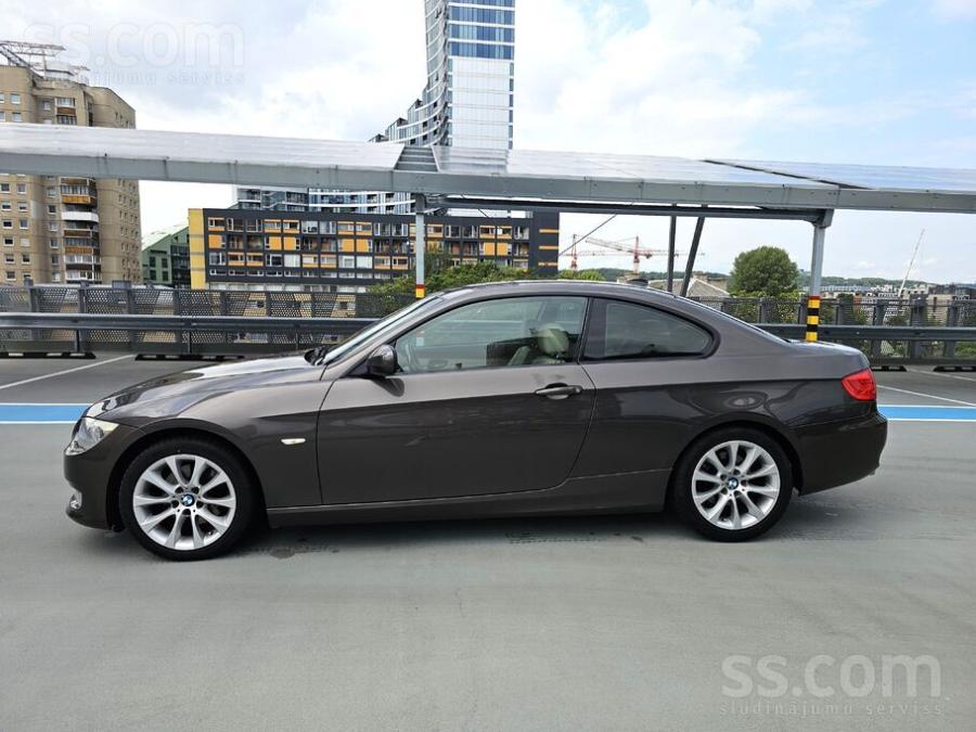 Brūns BMW 320 2011 Viļņa, ar dzinēja tilpumu 2.00 L un nobraukumu 301 tūkst. km par 6999 €, foto 4 vietnē AUTOMOTO.COM.LV