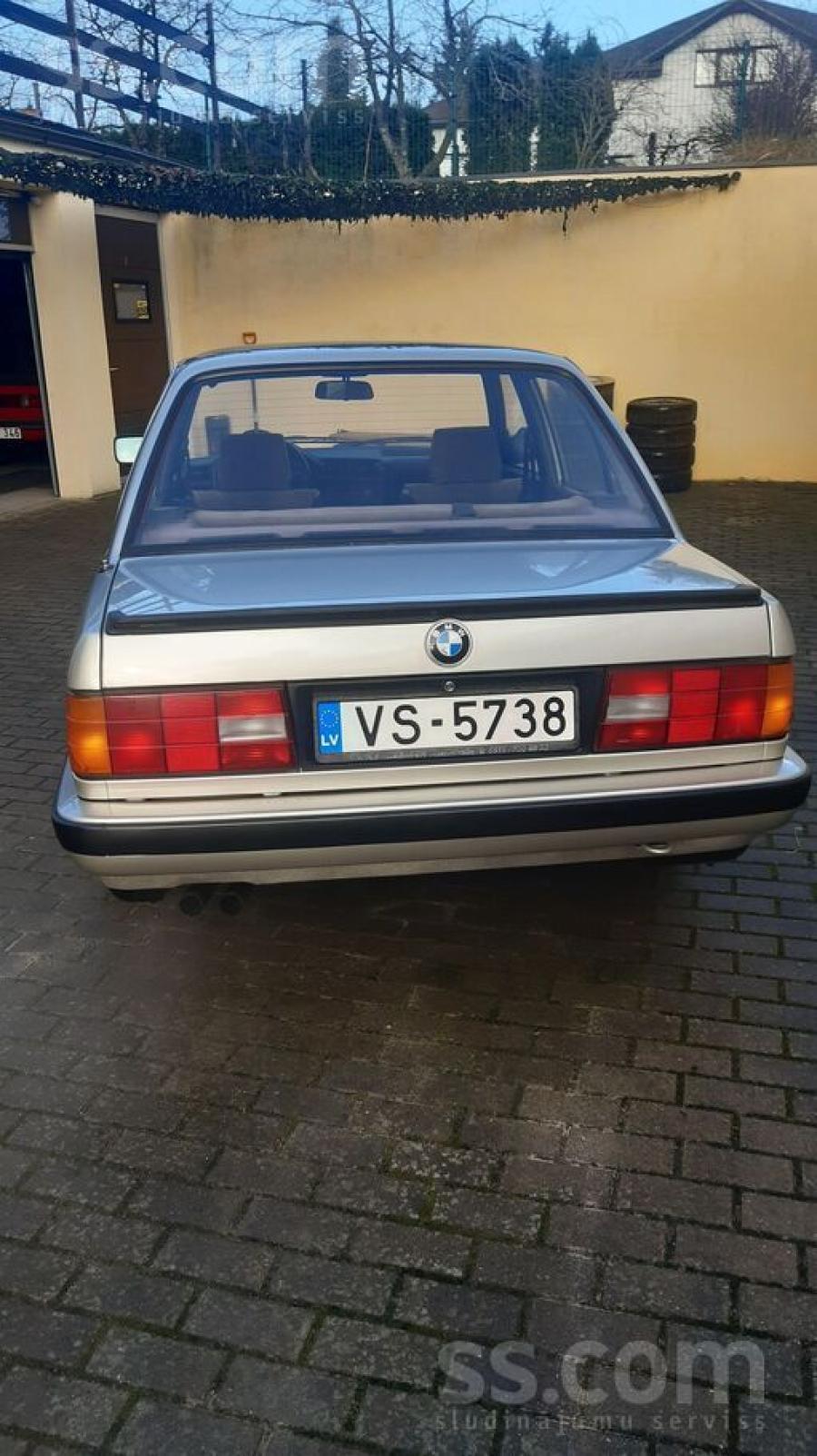 Brūns BMW 320 1988 Rīga, ar dzinēja tilpumu 2.00 L un nobraukumu 199 tūkst. km par 6650 €, foto 8 vietnē AUTOMOTO.COM.LV