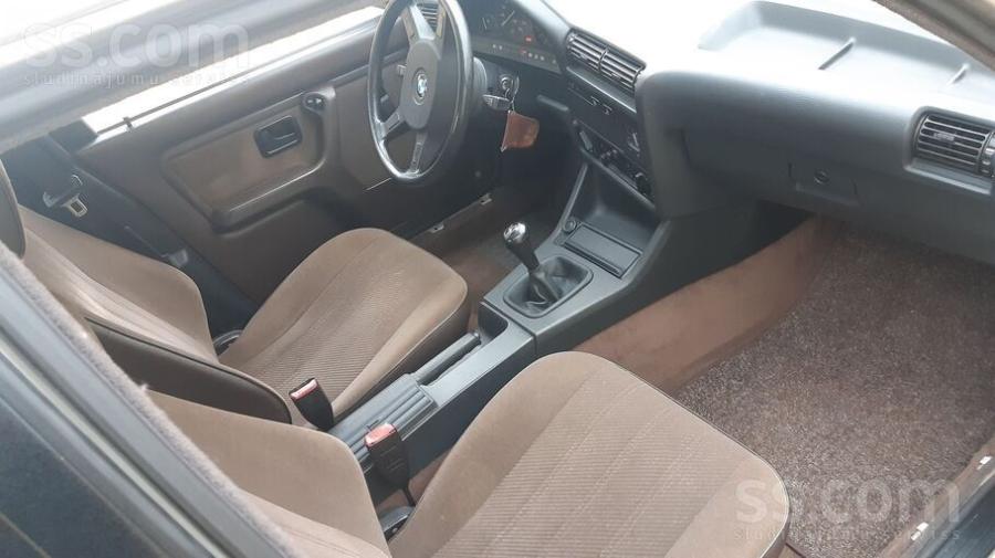 Brown BMW 320 1988 in Riga, with an engine capacity of 2.00 L and mileage of 199 thousand km for 6900 €, photo 3 on AUTOMOTO.COM.LV