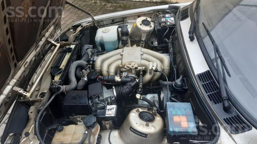 Brown BMW 320 1988 in Riga, with an engine capacity of 2.00 L and mileage of 199 thousand km for 6900 €, photo 6 on AUTOMOTO.COM.LV
