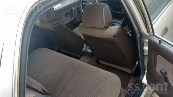 Brūns BMW 320 1988 Rīga, ar dzinēja tilpumu 2.00 L un nobraukumu 199 tūkst. km par 6900 €, foto 6 vietnē AUTOMOTO.COM.LV