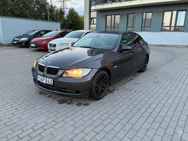Brūns BMW 320 2006 Viļņa, ar dzinēja tilpumu 2.00 L un nobraukumu 398 tūkst. km par 2400 €, foto 3 vietnē AUTOMOTO.COM.LV