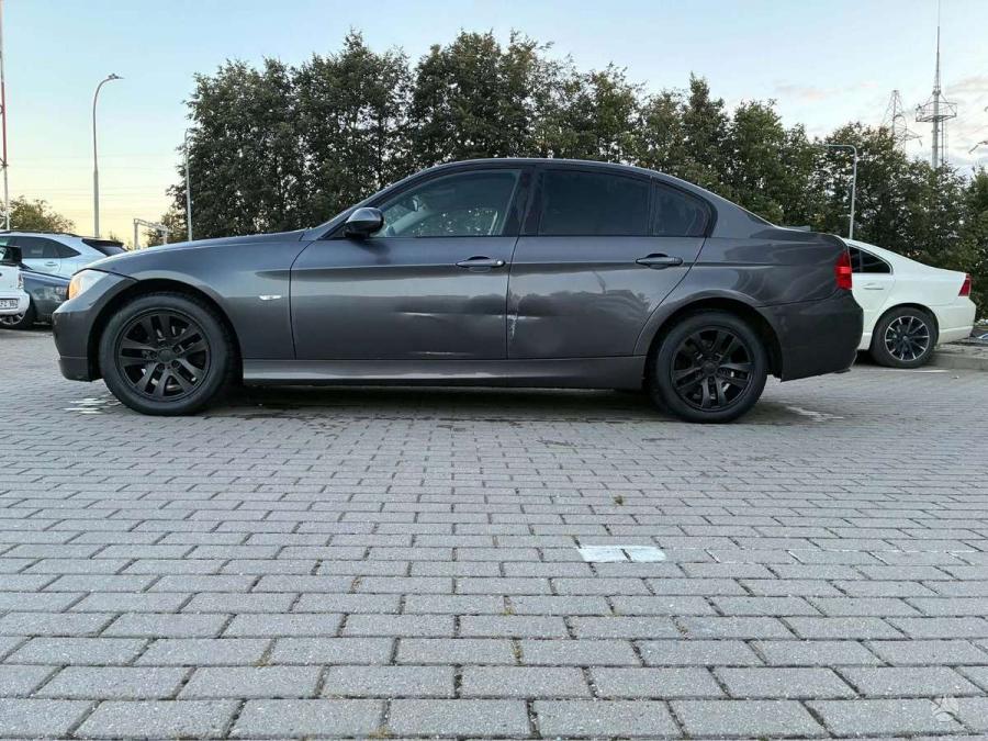 Brūns BMW 320 2006 Viļņa, ar dzinēja tilpumu 2.00 L un nobraukumu 398 tūkst. km par 2400 €, foto 6 vietnē AUTOMOTO.COM.LV