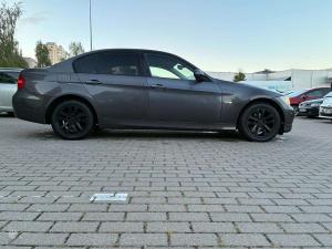Brūns BMW 320 2006 Viļņa, ar dzinēja tilpumu 2.00 L un nobraukumu 398 tūkst. km par 2400 €, foto 7 vietnē AUTOMOTO.COM.LV