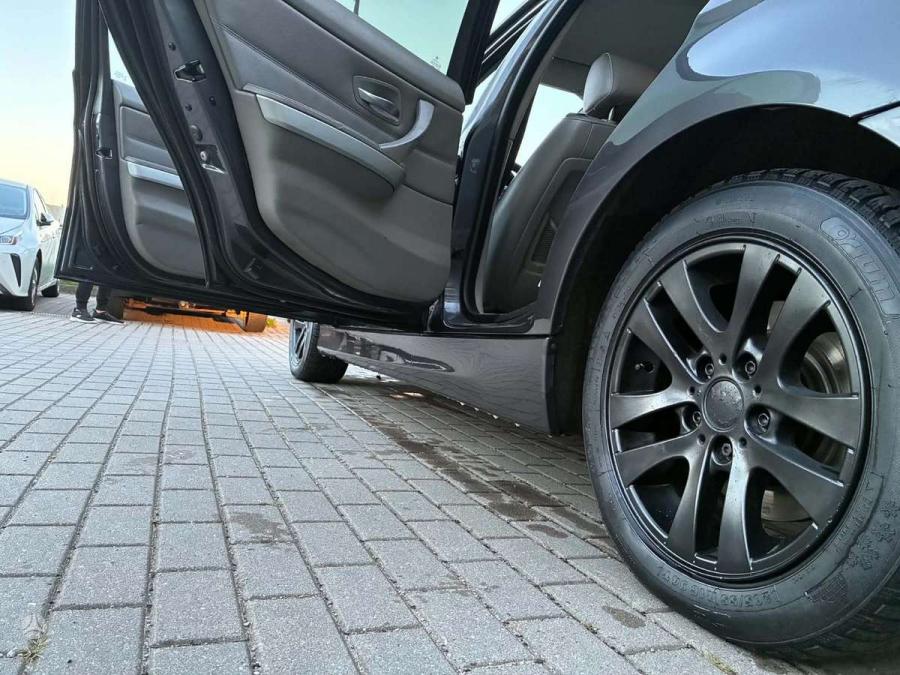 Brūns BMW 320 2006 Viļņa, ar dzinēja tilpumu 2.00 L un nobraukumu 398 tūkst. km par 2400 €, foto 10 vietnē AUTOMOTO.COM.LV