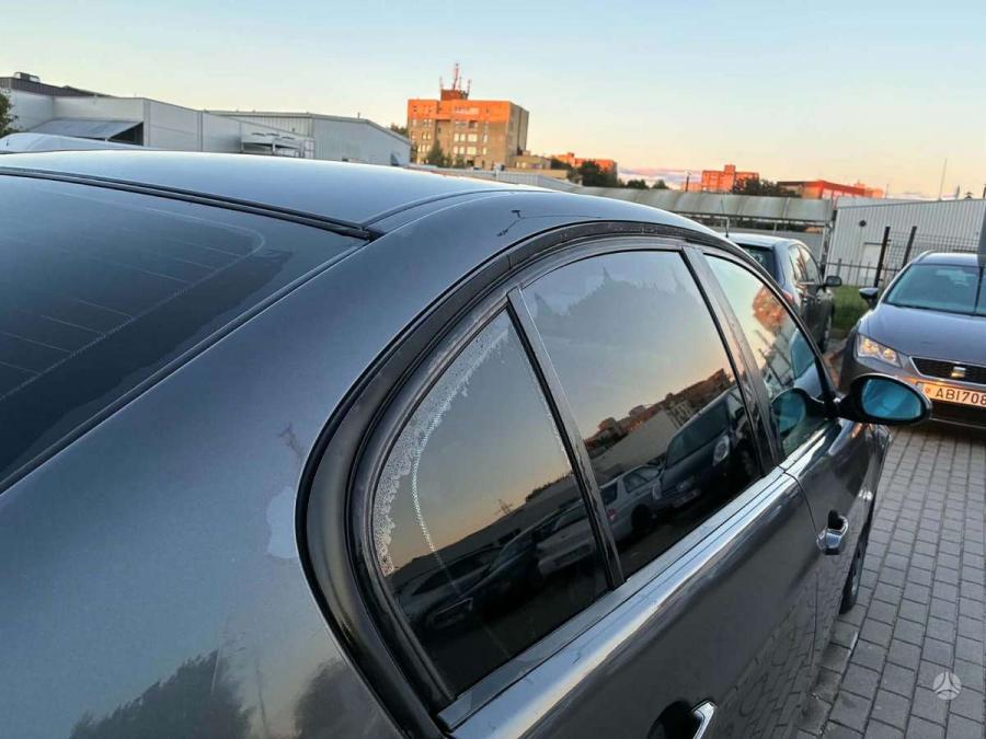Brūns BMW 320 2006 Viļņa, ar dzinēja tilpumu 2.00 L un nobraukumu 398 tūkst. km par 2400 €, foto 11 vietnē AUTOMOTO.COM.LV