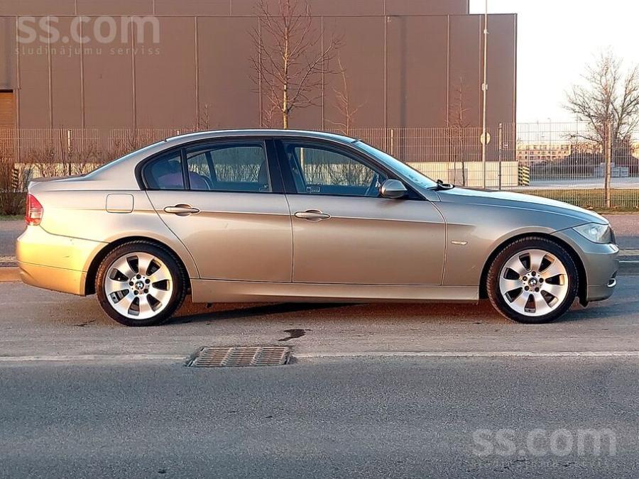 Brown BMW 320 2007 in Riga, with an engine capacity of 2.00 L and mileage of 262 thousand km for 12500 €, photo 6 on AUTOMOTO.COM.LV