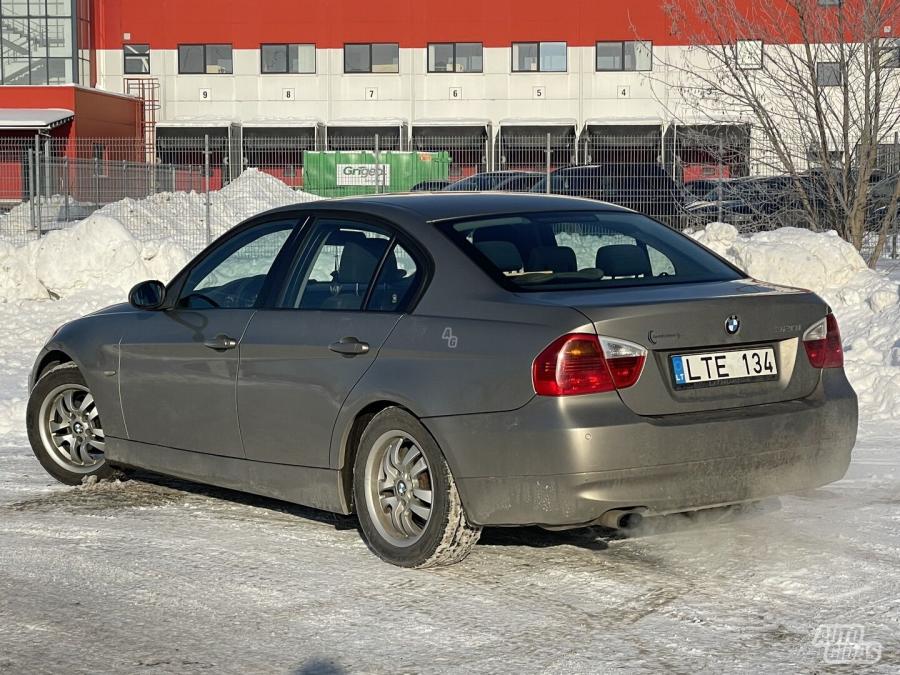 Brūns BMW 320 2007 Viļņa, ar dzinēja tilpumu 2.00 L un nobraukumu 405 tūkst. km par 2200 €, foto 3 vietnē AUTOMOTO.COM.LV