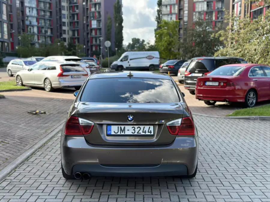 Brown BMW 320 2007 in Riga, with an engine capacity of 2.00 L and mileage of 210 thousand km for 4390 €, photo 5 on AUTOMOTO.COM.LV