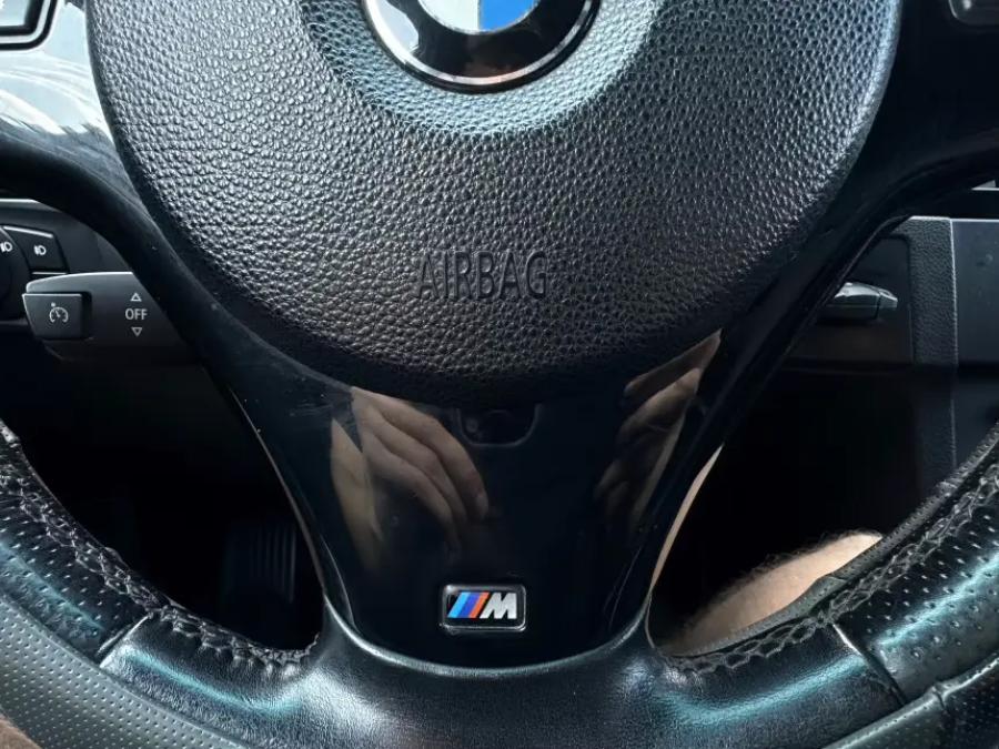 Brown BMW 320 2007 in Riga, with an engine capacity of 2.00 L and mileage of 210 thousand km for 4390 €, photo 15 on AUTOMOTO.COM.LV