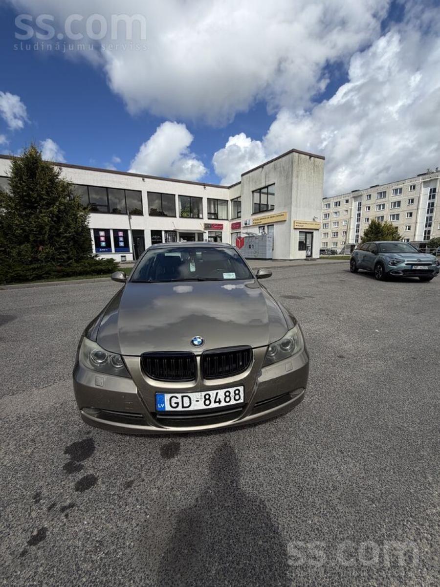 Brown BMW 320 2007 in Riga, with an engine capacity of 2.00 L and mileage of 131 thousand km for 2750 €, photo 3 on AUTOMOTO.COM.LV