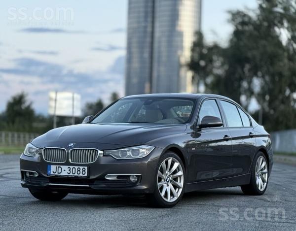 BMW 320 2011 in Riga on AUTOMOTO.COM.LV Brown BMW 320 2011 in Riga, with an engine capacity of 2.00 L and mileage of 171 thousand km for 9990 €, photo 3 on AUTOMOTO.COM.LV