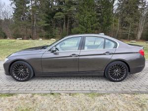 Brown BMW 320 2012 in Telschi, with an engine capacity of 2.00 L and mileage of 312 thousand km for 8450 €, photo 11 on AUTOMOTO.COM.LV
