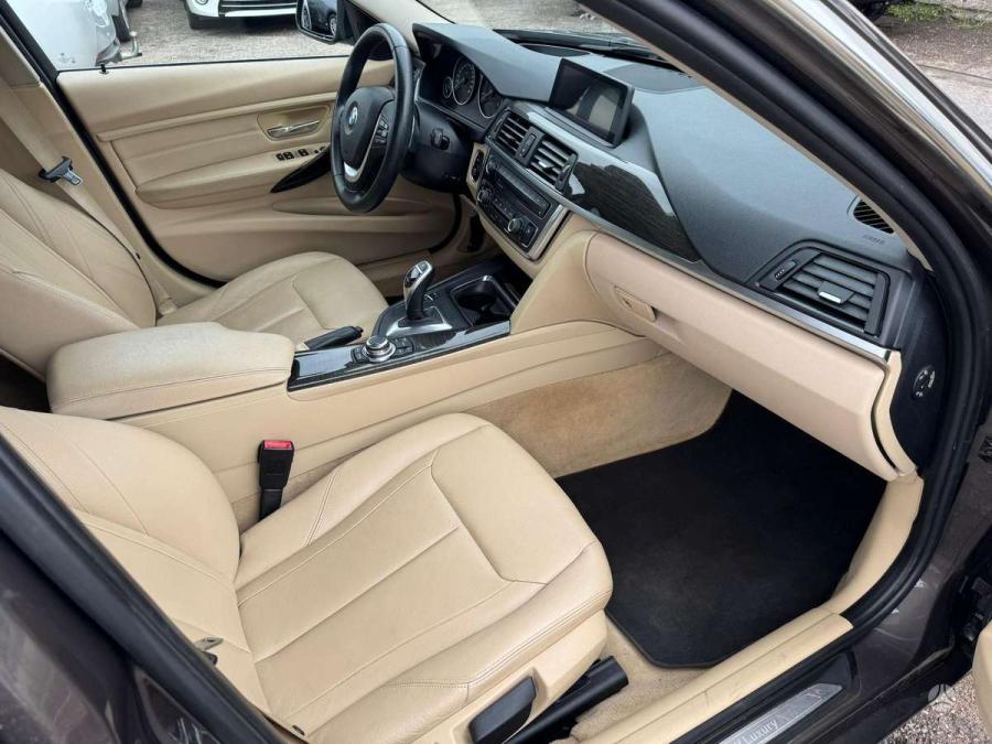 Brown BMW 320 2012 in Jurbarkas, with an engine capacity of 2.00 L and mileage of 235 thousand km for 8250 €, photo 8 on AUTOMOTO.COM.LV