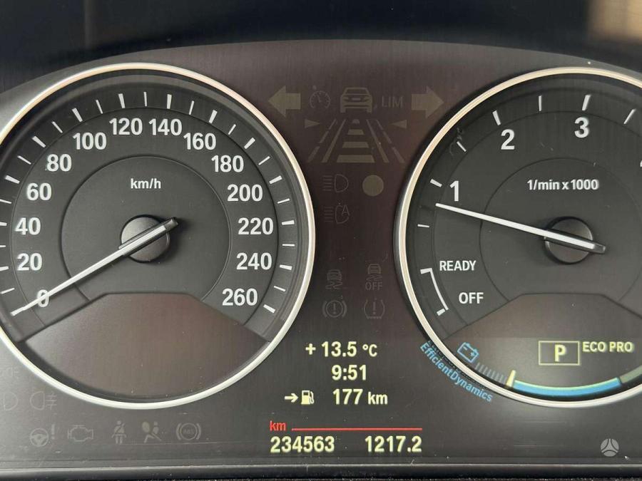 Brown BMW 320 2012 in Jurbarkas, with an engine capacity of 2.00 L and mileage of 235 thousand km for 8250 €, photo 15 on AUTOMOTO.COM.LV