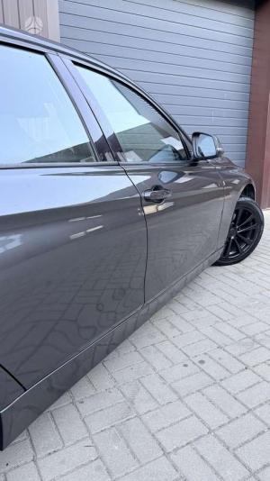 Brūns BMW 320 2013 Kaišiadorys, ar dzinēja tilpumu 2.00 L un nobraukumu 266 tūkst. km par 7850 €, foto 20 vietnē AUTOMOTO.COM.LV