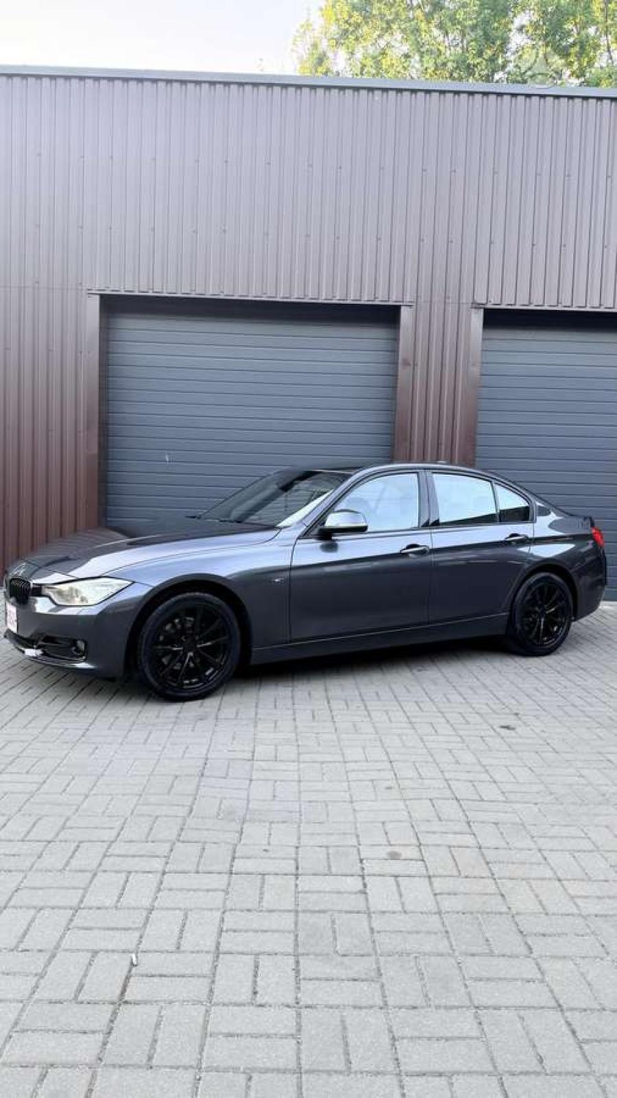 Brūns BMW 320 2013 Kaišiadorys, ar dzinēja tilpumu 2.00 L un nobraukumu 266 tūkst. km par 7850 €, foto 22 vietnē AUTOMOTO.COM.LV