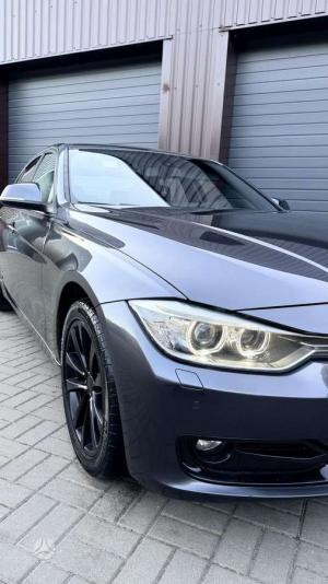 Brūns BMW 320 2013 Kaišiadorys, ar dzinēja tilpumu 2.00 L un nobraukumu 266 tūkst. km par 7850 €, foto 24 vietnē AUTOMOTO.COM.LV