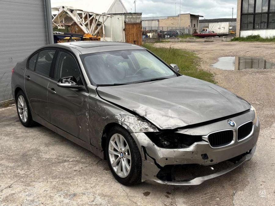Brūns BMW 320 2016 Šauļi, ar dzinēja tilpumu 2.00 L un nobraukumu 140 tūkst. km par 4600 €, foto 4 vietnē AUTOMOTO.COM.LV