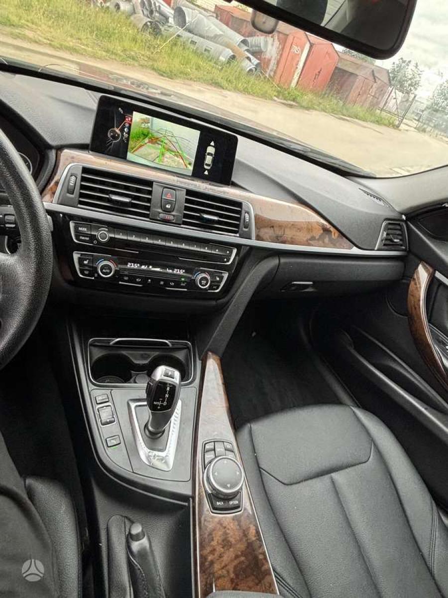 Brūns BMW 320 2016 Šauļi, ar dzinēja tilpumu 2.00 L un nobraukumu 140 tūkst. km par 4600 €, foto 14 vietnē AUTOMOTO.COM.LV