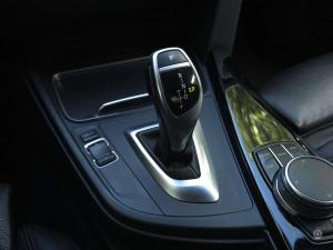 Brūns BMW 320 2017 Kauņa, ar dzinēja tilpumu 2.00 L un nobraukumu 300 tūkst. km par 12250 €, foto 21 vietnē AUTOMOTO.COM.LV