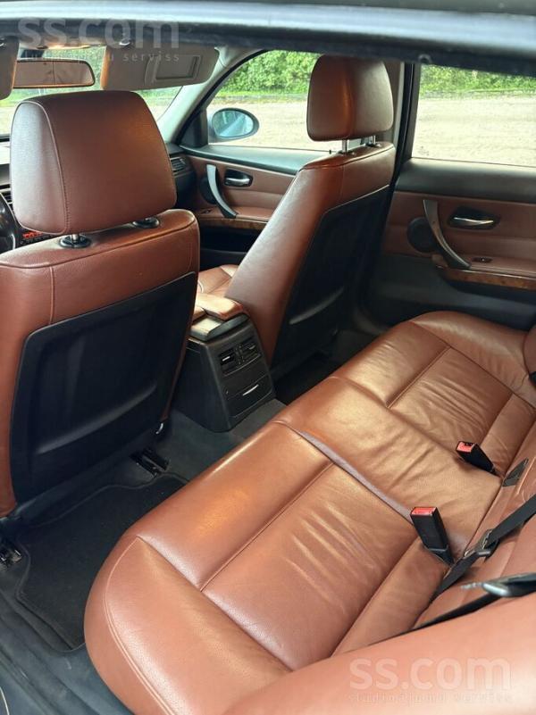 Brown BMW 320 2007 in Kuldiga, with an engine capacity of 2.00 L and mileage of 368 thousand km for 3100 €, photo 4 on AUTOMOTO.COM.LV