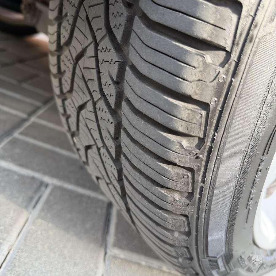 Brūns BMW 320 2008 Kaišiadorys, ar dzinēja tilpumu 2.00 L un nobraukumu 299 tūkst. km par 3650 €, foto 21 vietnē AUTOMOTO.COM.LV