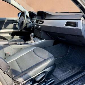 Brūns BMW 320 2008 Kaišiadorys, ar dzinēja tilpumu 2.00 L un nobraukumu 299 tūkst. km par 3650 €, foto 24 vietnē AUTOMOTO.COM.LV