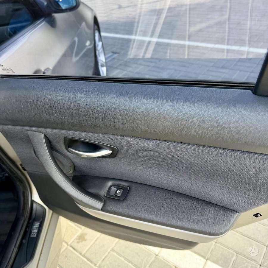 Brūns BMW 320 2008 Kaišiadorys, ar dzinēja tilpumu 2.00 L un nobraukumu 299 tūkst. km par 3650 €, foto 26 vietnē AUTOMOTO.COM.LV