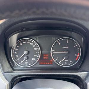 Brūns BMW 320 2008 Kaišiadorys, ar dzinēja tilpumu 2.00 L un nobraukumu 299 tūkst. km par 3650 €, foto 32 vietnē AUTOMOTO.COM.LV