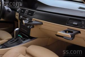 Brown BMW 320 2009 in Riga, with an engine capacity of 2.00 L and mileage of 0 thousand km for 4495 €, photo 18 on AUTOMOTO.COM.LV