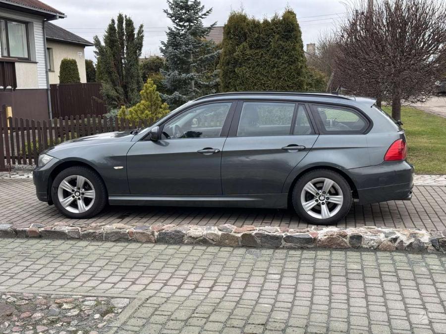 Brown BMW 320 2010 in Marijampole, with an engine capacity of 2.00 L and mileage of 377 thousand km for 4500 €, photo 4 on AUTOMOTO.COM.LV