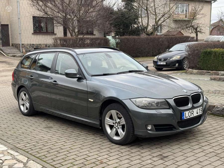Brown BMW 320 2010 in Marijampole, with an engine capacity of 2.00 L and mileage of 377 thousand km for 4500 €, photo 8 on AUTOMOTO.COM.LV