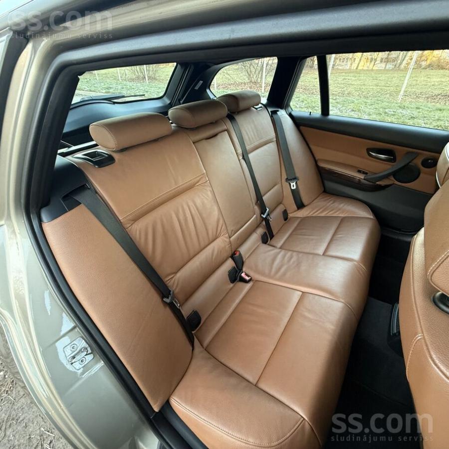 Brown BMW 320 2010 in Valmiera, with an engine capacity of 2.00 L and mileage of 267 thousand km for 6990 €, photo 11 on AUTOMOTO.COM.LV