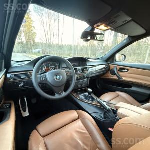 Brown BMW 320 2010 in Valmiera, with an engine capacity of 2.00 L and mileage of 267 thousand km for 6990 €, photo 14 on AUTOMOTO.COM.LV